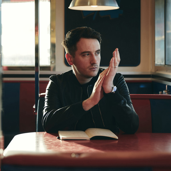 RJ THOMPSON – The Vinyl Bard